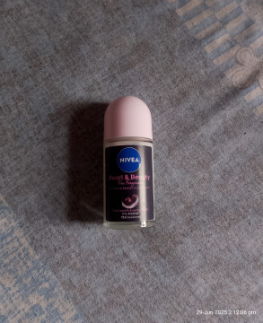 Nivea Pearl Beauty Fine Fragrance Smooth Underarms 0 Alcohol 72 Hour ...