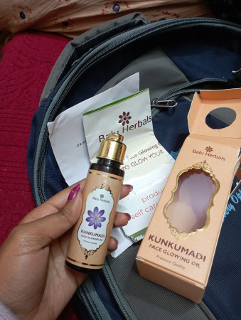 Balu Herbals Kunkumadi Face Glowing Oil 50ml Price in India Buy Balu Herbals Kunkumadi Face Glowing Oil 50ml online at Flipkart