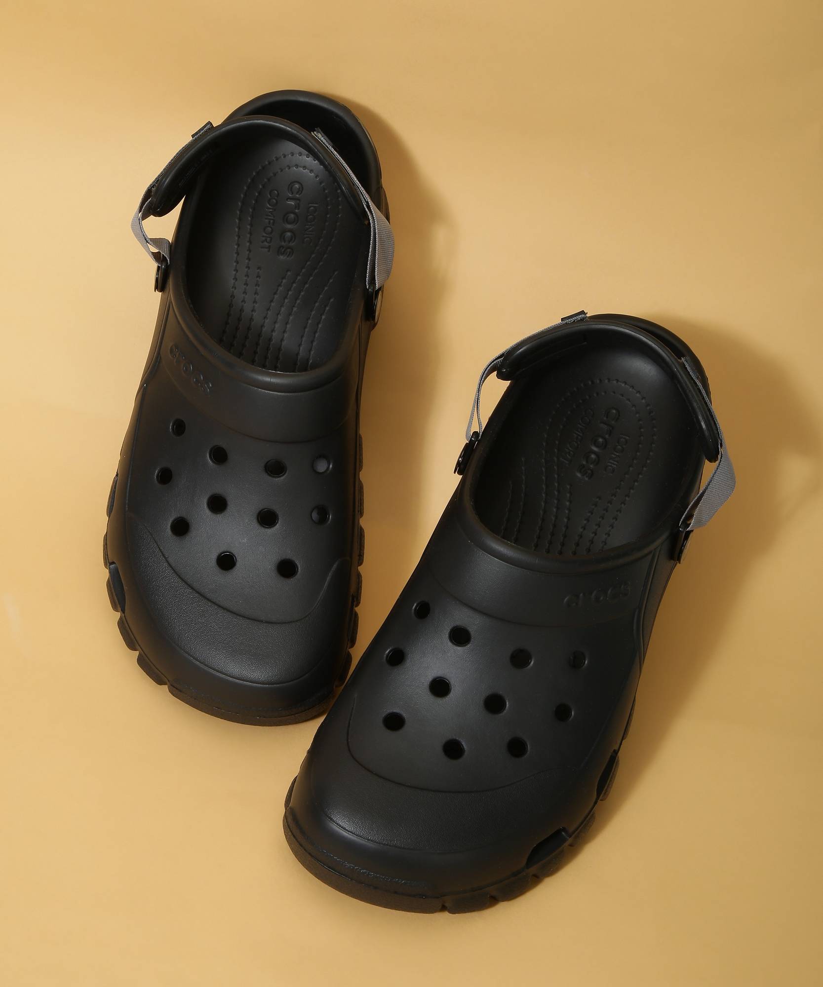 CROCS Men Black Clogs - Buy CROCS Men Black Clogs Online at Best Price ...
