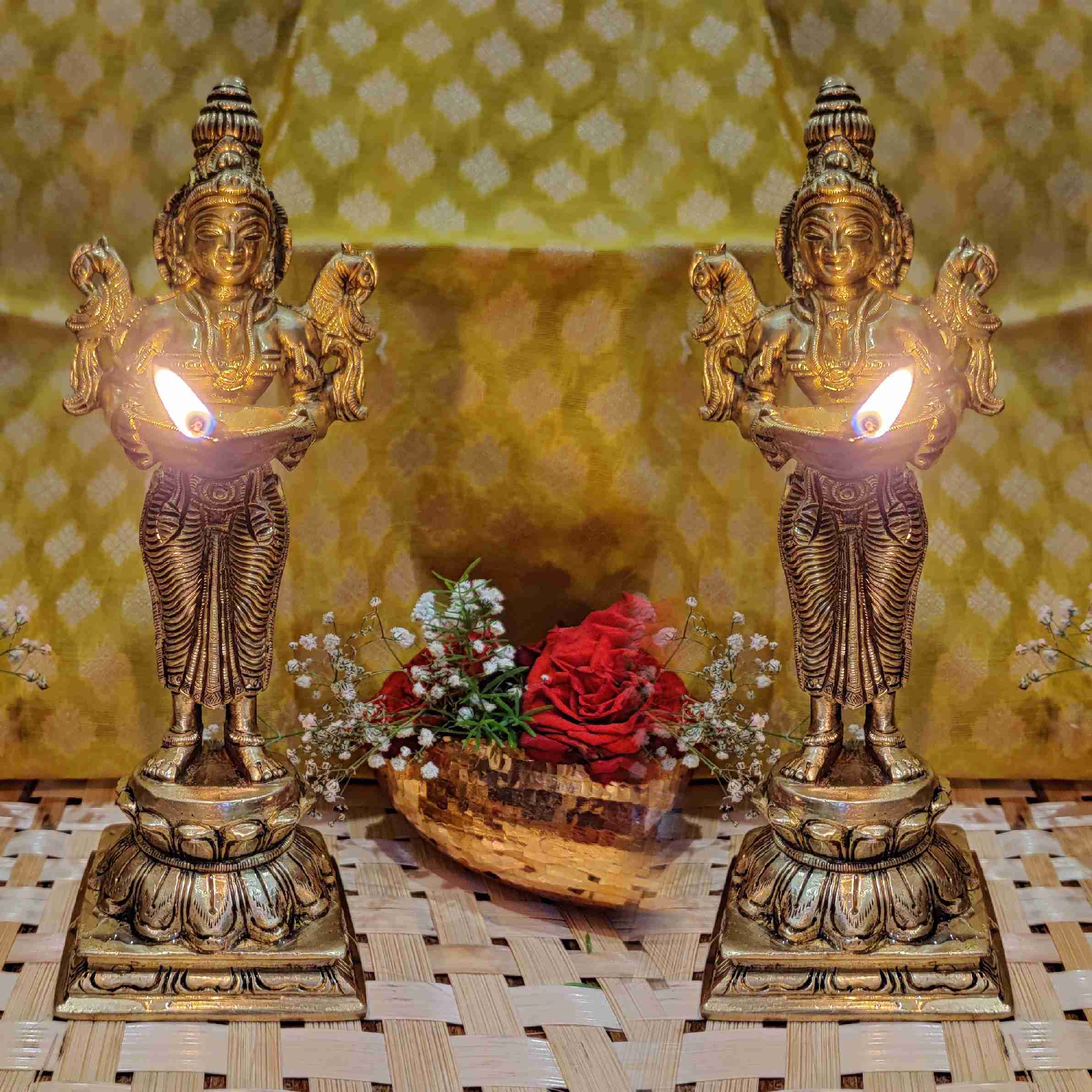 Divya Mantra Welcome Lady Brass Deep Laxmi Diya for Pooja Room Kuthu ...