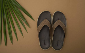 Big Fox Slippers Flip Flops - Buy Big Fox Slippers Flip Flops Online at ...