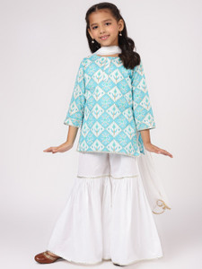 Libas Kids Kurtas Ethnic Sets And Bottoms - Buy Libas Kids Kurtas ...
