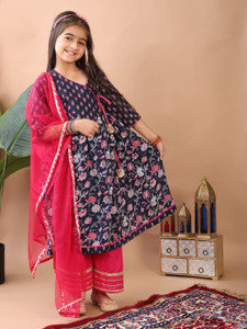 Kinder Kids Girls Casual Kurta, Dhoti Pant & Dupatta Set Price in India ...