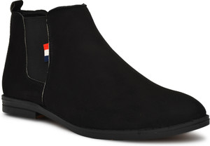 Black Chelsea Boots - Buy Black Chelsea Boots online at Best Prices in ...