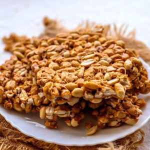sish desi Organic Plam Jaggery Peanut (Badam) Chikki Sweets & Mithai ...