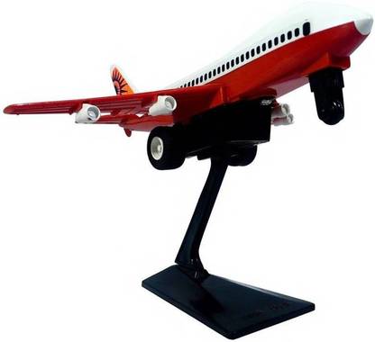 Skkities Mini Jet 747 - Miniature Jet 747 Passenger Airliner Push Back ...