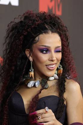 Doja Cat American rapper Matte Finish Poster Paper Print - Pop Art ...