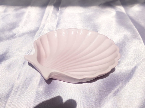 pink shell dish