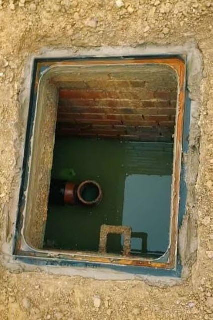 WATER KING FRP Manhole Cover 15x15 Inch | 5 Tons Capacity Chamber Cover ...