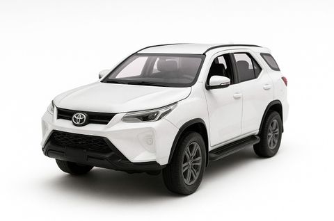 crezor toys Toyota Fortuner Metal Body 1:36 Scale Toy Car with Pull ...