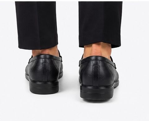 LeatherSofty Men's Black Slip-On Formal Loafers MOC Toe Stitched Apron ...