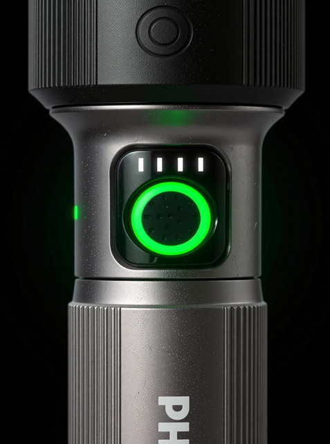 PHILIPS Aircraft Aluminium Alloy, Zoom LED Flashlight – 1450 lm ...
