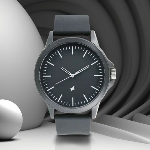Fastrack 38024PP25 Fastrack Tees Black Dial Black Silicone Strap Unisex ...