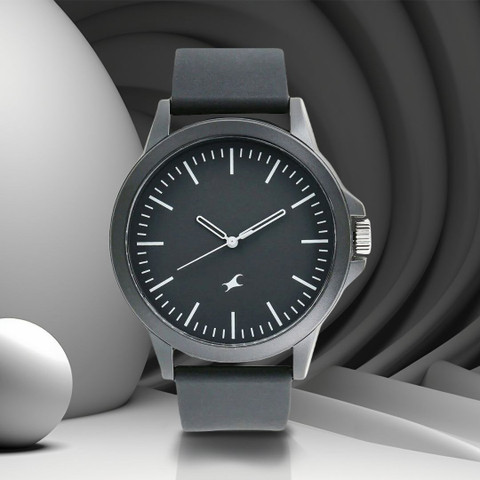 Fastrack 38024PP25 Fastrack Tees Black Dial Black Silicone Strap Unisex ...