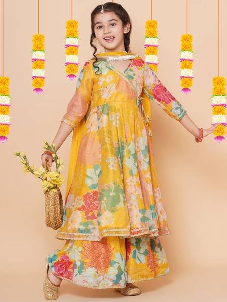 Bitiya By Bhama Clothing - Buy Bitiya By Bhama Clothing Online at Best ...