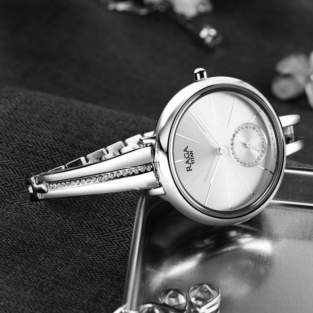 Titan Wrist Watches - Buy Titan Wrist Watches, Titan Ghadi Online at ...