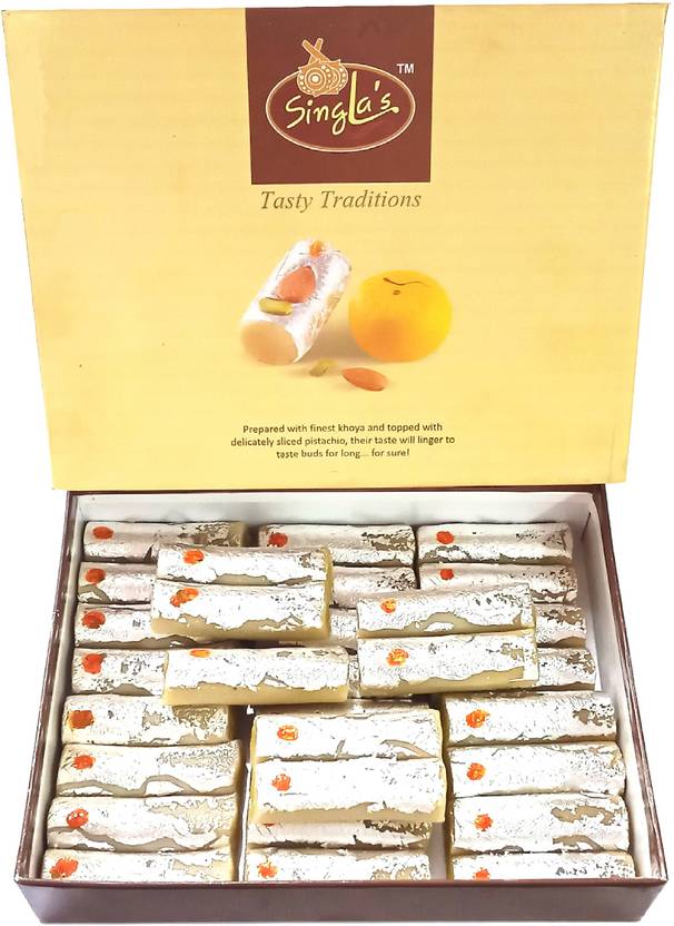 Singla Sweets Kaju Roll 500g Special roll Box Price in India - Buy ...