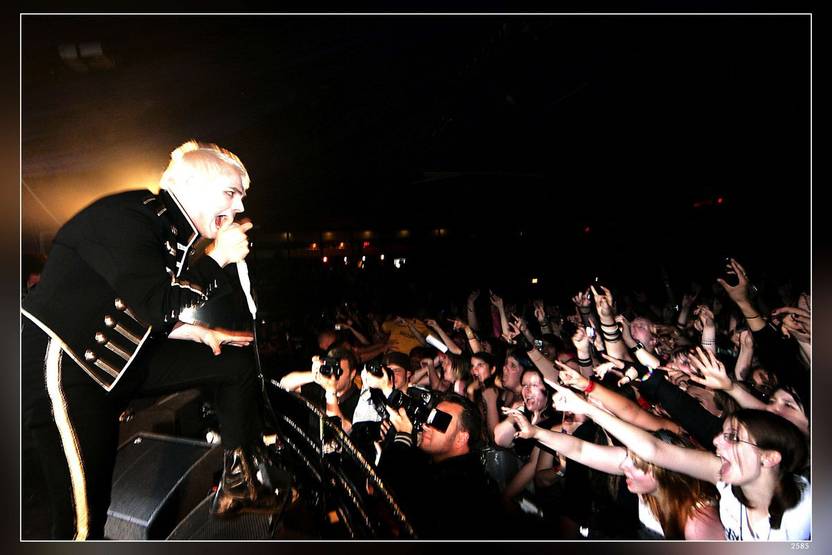 My Chemical Romance Mcr Gerard Way Frank Iero Mikey Way Ray Toro Bob ...