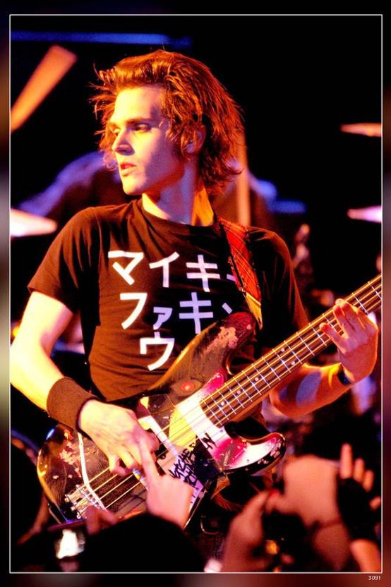 My Chemical Romance Mcr Gerard Way Frank Iero Mikey Way Ray Toro Bob ...