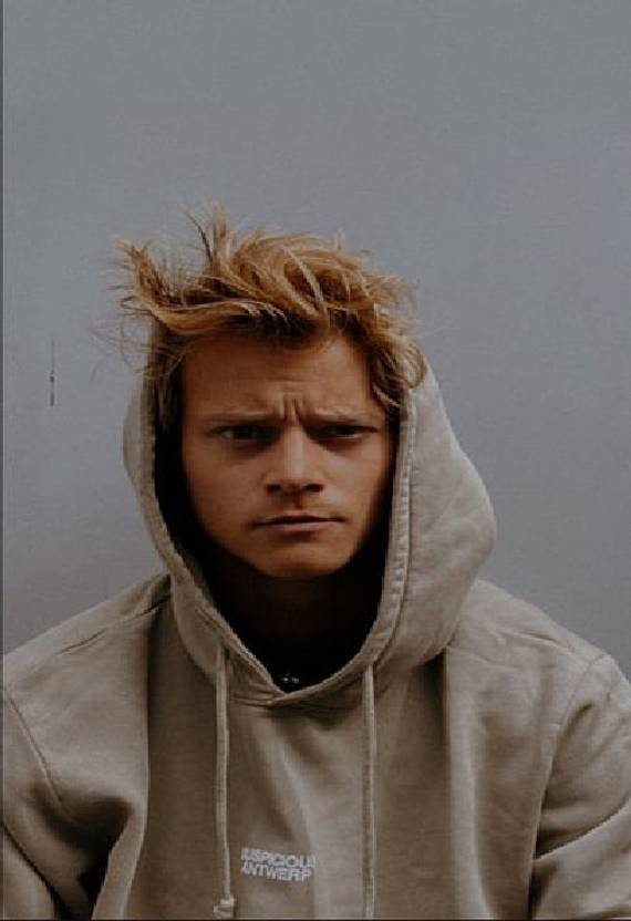 rudy pankow jj actor pogues outer banks john b sara cameron obx kiara ...