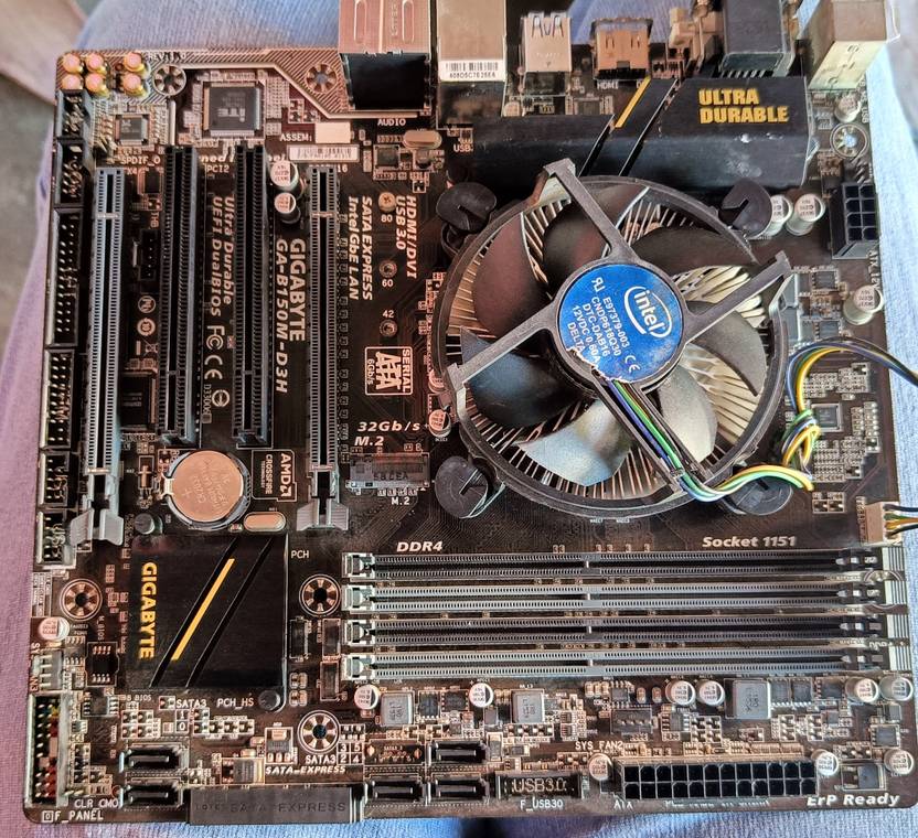 Dtech Gigabyte B150M-D3H Motherboard with 7th Gen Core i3 Processor ...