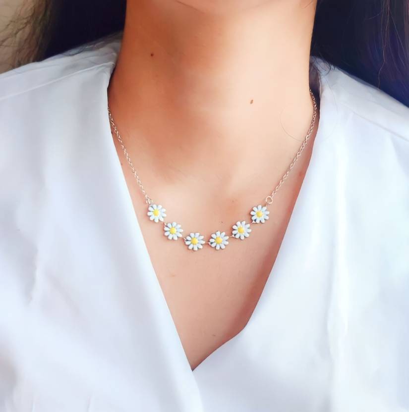 darpan Daisy White Forget-Me-Nots Flower Nacklace Silver Plated Alloy ...