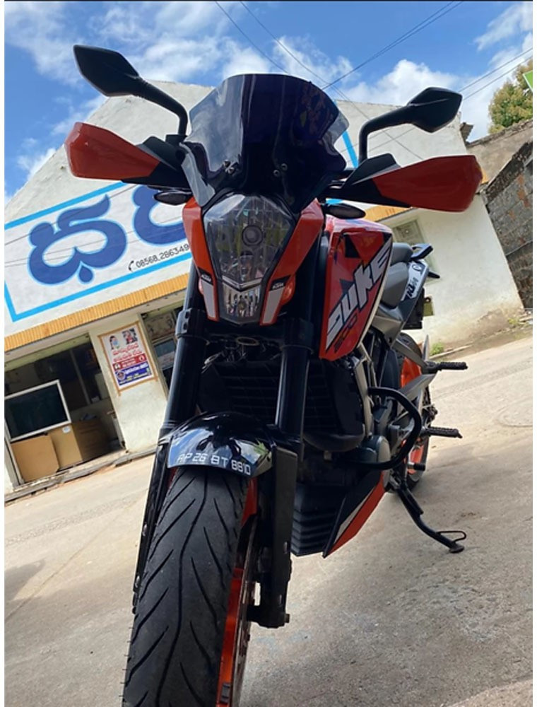 Duke 200 Headlight Modified