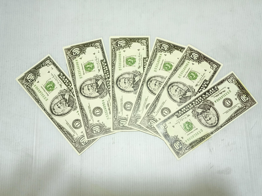 How To Do Magic Tricks With Money How To Do The 4 Coin Flourish