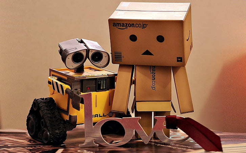 Amazon Box Robot Love