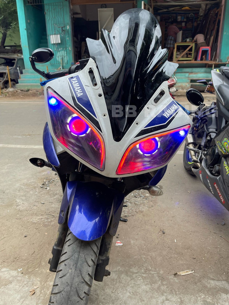 R15 V2 Modified With Projector Lights