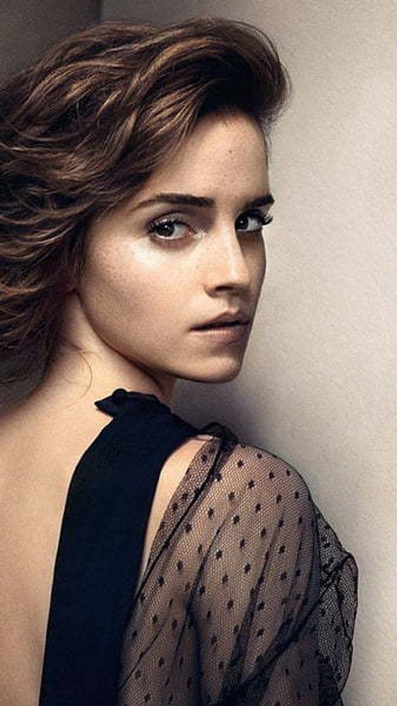 Emma Watson Medium Hair More Pics Of Emma Watson Medium Curls