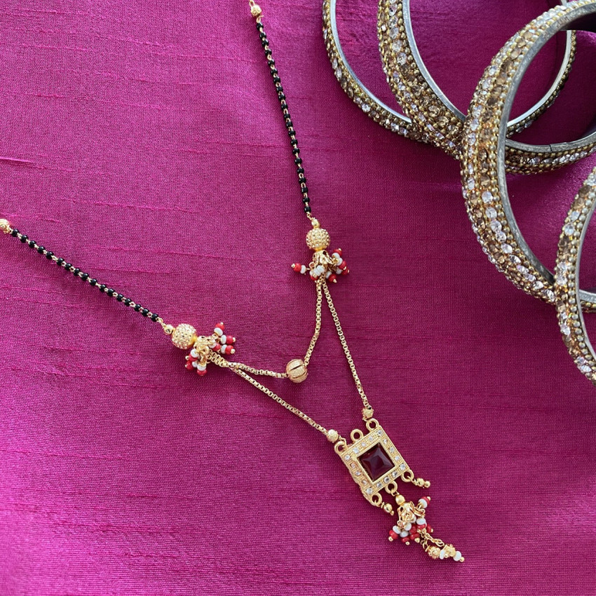 Simple Gold Mangalsutra Design