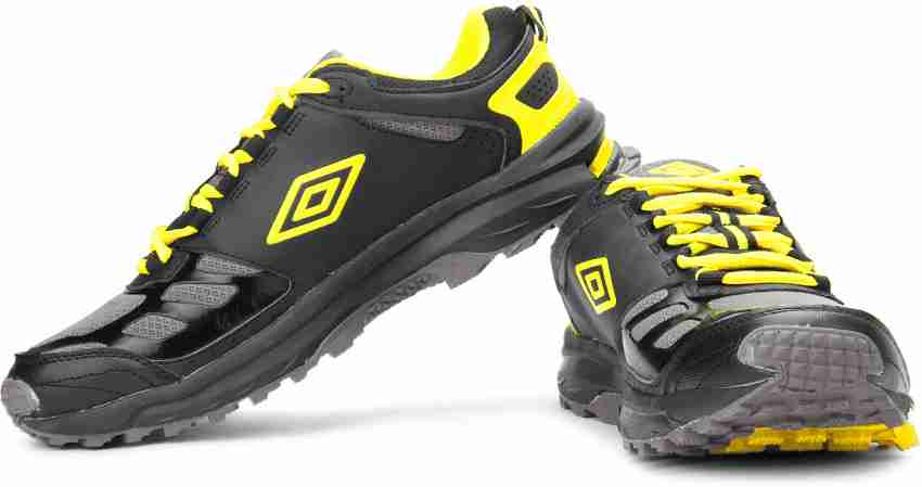 Umbro shoes flipkart store