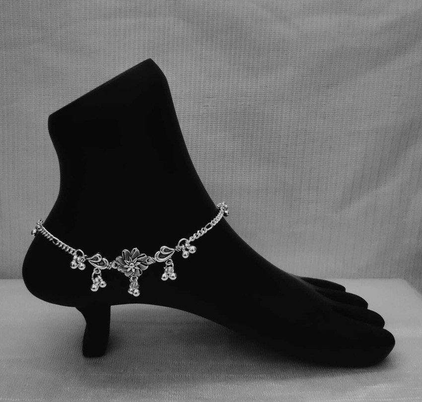 Zakhi Oxidized Silver Flower Design Single Chain Payal Anklet Silver Colour Brass Anklet Price in India Buy Zakhi Oxidized Silver Flower Design Single Chain Payal Anklet Silver Colour Brass Anklet Onl...