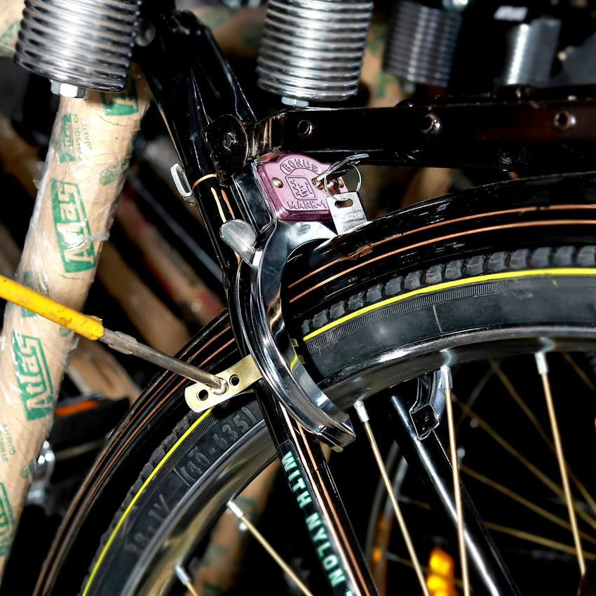 Gear cycle lock store