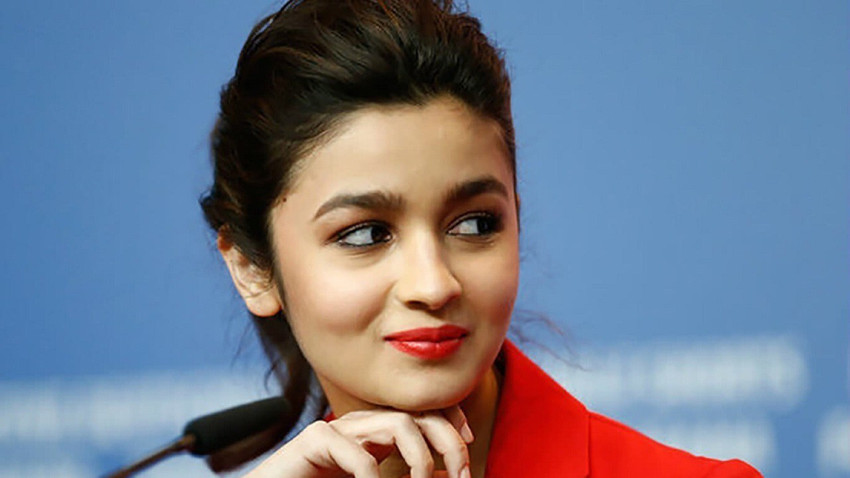 Alia Bhatt Background Hd