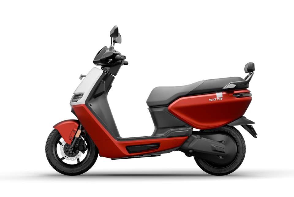 Ather Rizta Z 159KM IDC range with stack pro Booking for Ex-Showroom ...