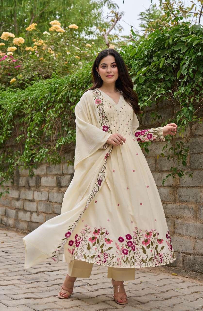 Creeper Women Kurta Pant Dupatta Set - Buy Creeper Women Kurta Pant ...