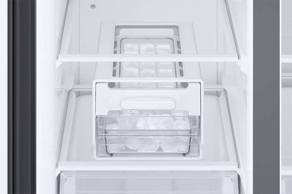 Samsung 653 L Frost Free Side by Side 5 Star Refrigerator with AI and ...