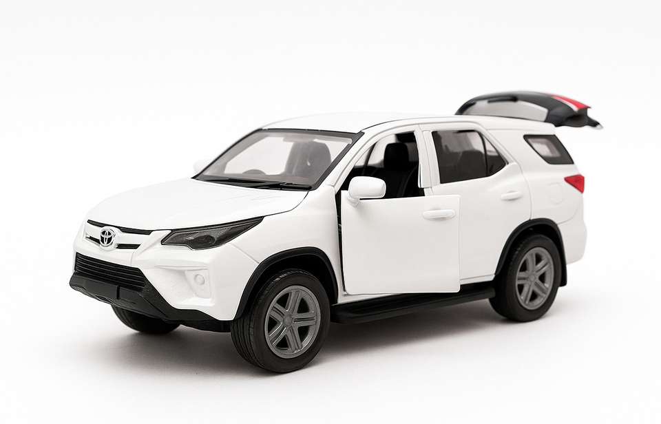 crezor toys Toyota Fortuner Metal Body 1:36 Scale Toy Car with Pull ...