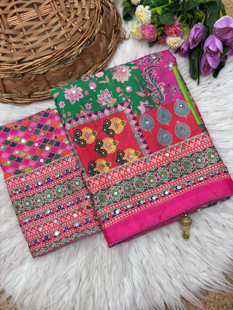 Buy NAYRYN CREATION Geometric Print, Printed Bandhani Silk Blend ...