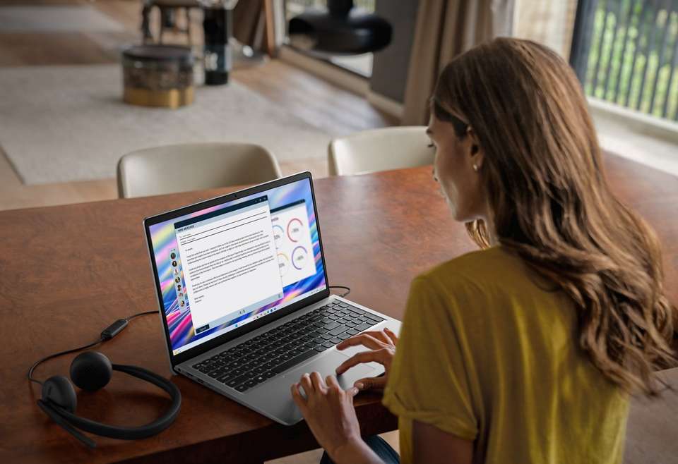 DELL Inspiron 15 (Core i3 14th Gen) Intel Core 3 100U - (8 GB/512 GB ...