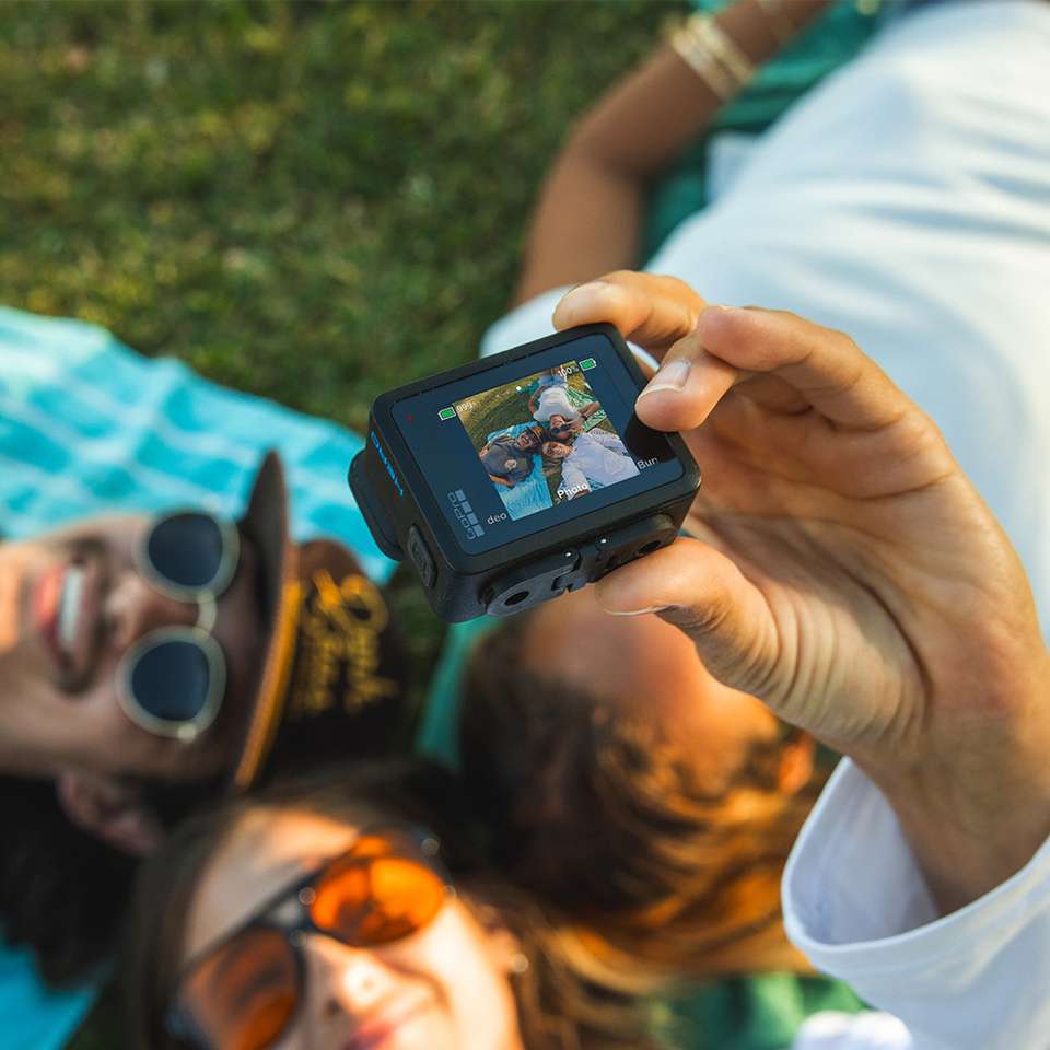GoPro HERO Compact Waterproof with 4K Ultra HD Video, Touch Screen ...