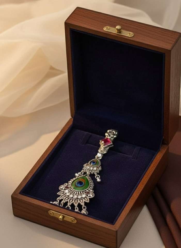 DandB brothers Peacock Stone Designer Bangle Brooch Price in India ...